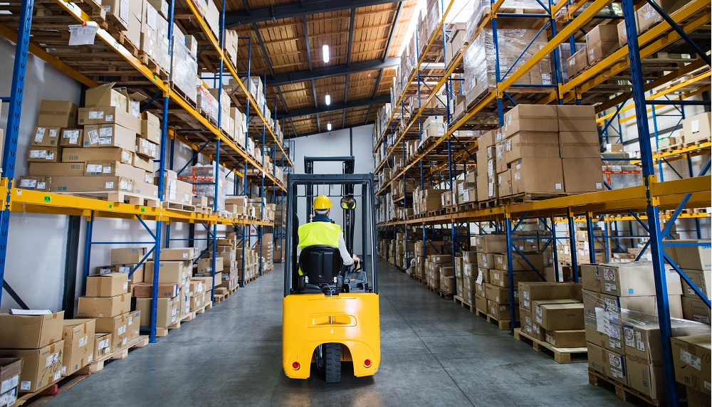 How To Move and Store Products Efficiently in a Warehouse - cash-step